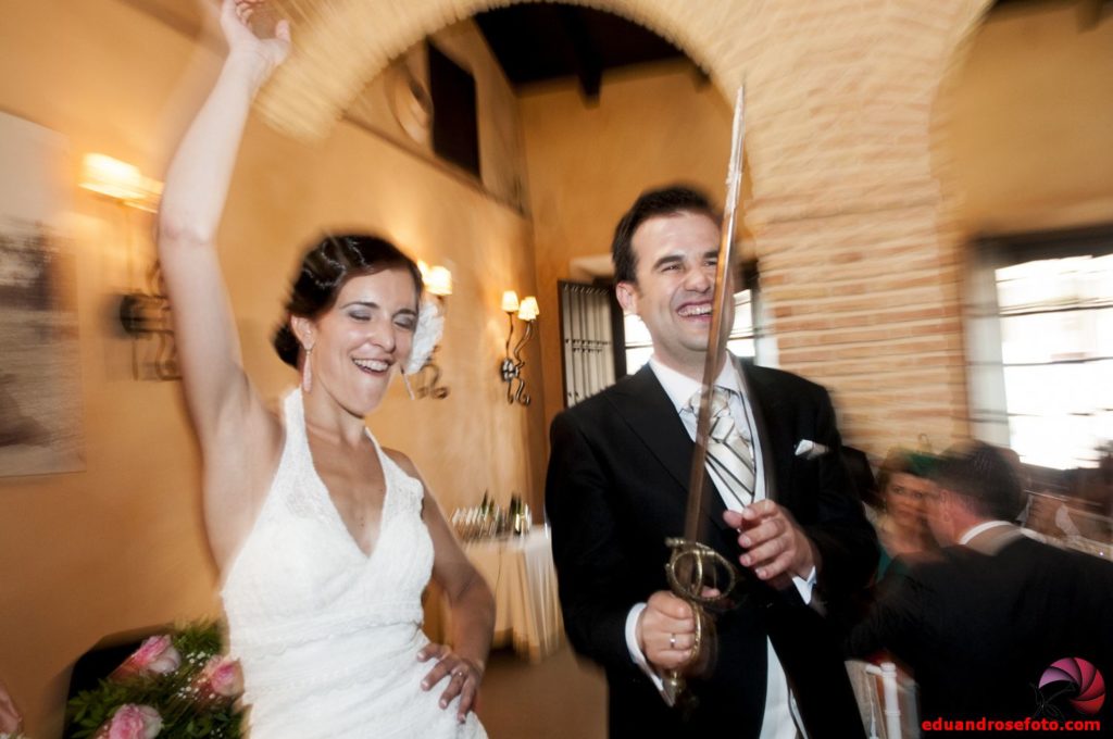 Boda en la iglesia de la Trinidad de Sevilla. Fotografías de Edu n' Rose.
